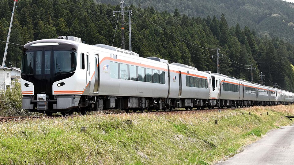 JR高山線特急「ひだ」HC85系導入1年 利用客コロナ前の9割に回復「観光振興に貢献」 | 岐阜新聞デジタル